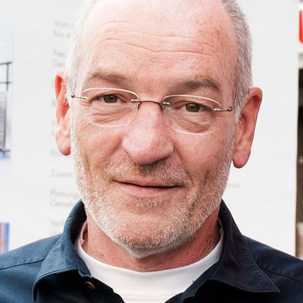 ÜBER UNS – edombinder